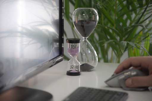 Core Working Hours • HRlab